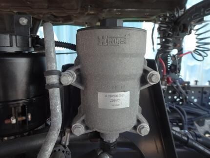 COOLANT FILTER 9605000021 drugi rezervni deo sistema za hlađenje za Mercedes-Benz ACTROS MP4 tegljača