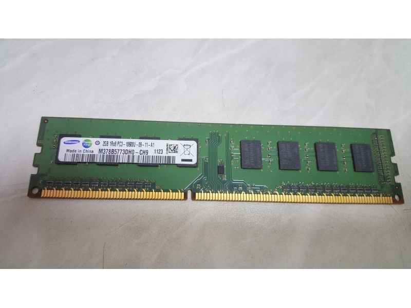 2gb ddr3 ram memorija ispravna 1333mhz samsung