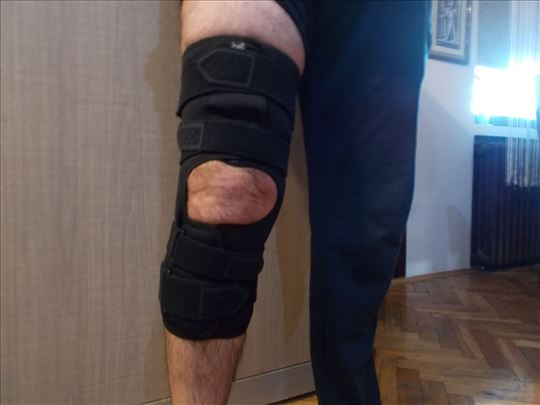 Steznik bandažer za koleno