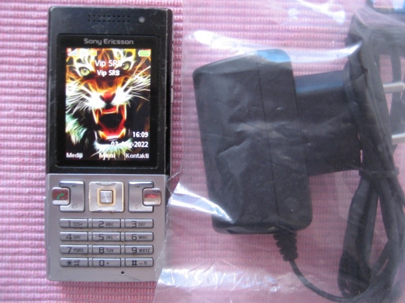 Sony Ericsson T700(procitaj opis ,vazno je)RASPRODAJA