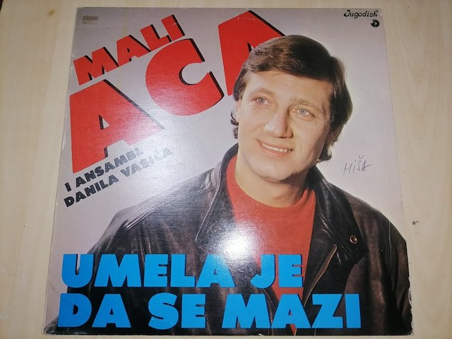 MALI ACA - Umela je da se mazi