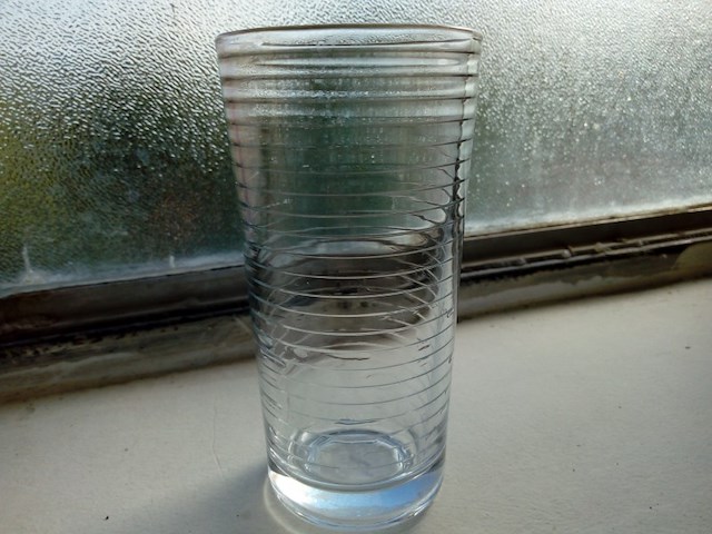 Staklena čaša