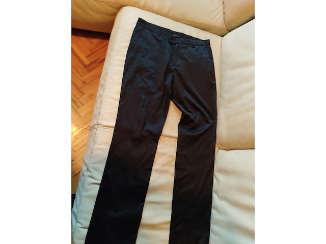 PANTALONE CRNE SISLY