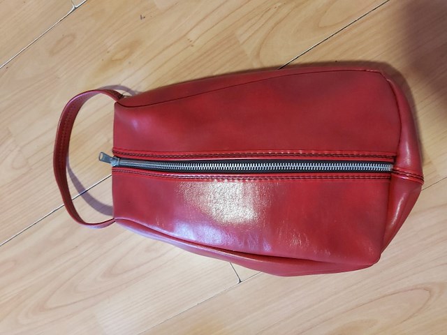 Crvena torbica