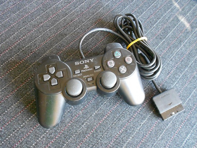 SONY PlayStation 2 (PS2) kontroler (džojstik)
