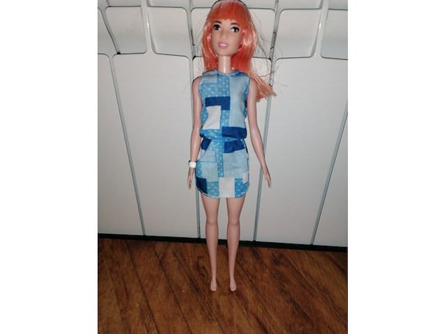 BARBIE LUTKA FASHIONISTA