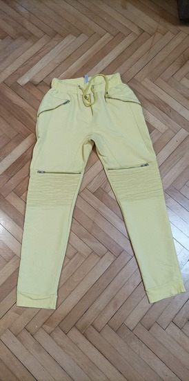 Zute pantalone