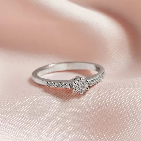Dijamantski prsten, 215