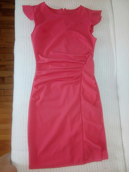 Atraktivna uska haljina S NOVO