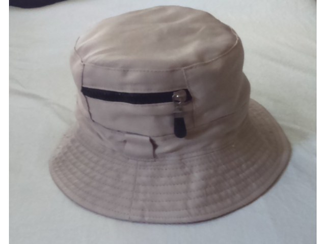 Platneni šešir sa džepićem
