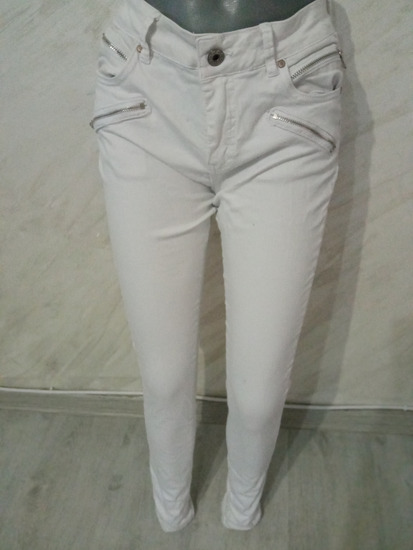 Bele pantalone