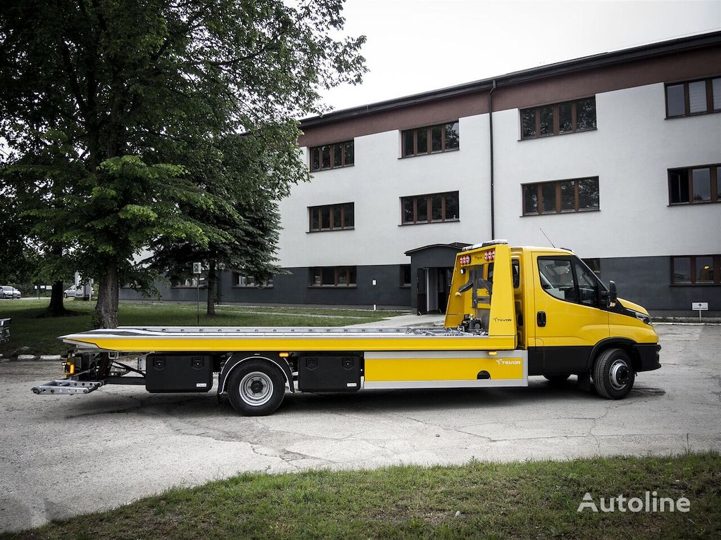 Novi IVECO Daily 70C18P šlep auto