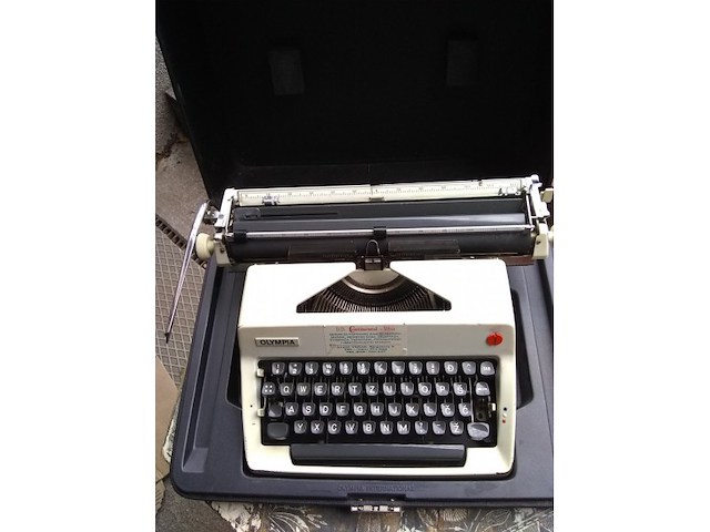 Pisaća mašina Olympia sa dužim valjkom
