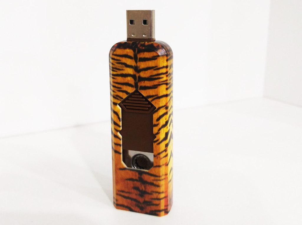 USB upaljač tigar