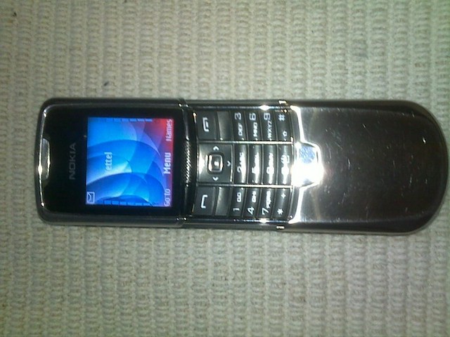 Nokia 8800, silver clasic, solidno ocuvana, original