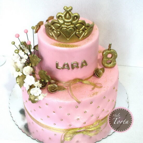 Roze torta sa tijarom