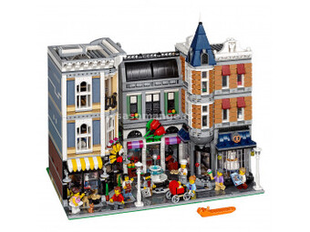 LEGO 10255 Trg