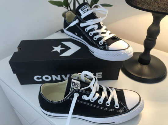 Nove Converse - starke