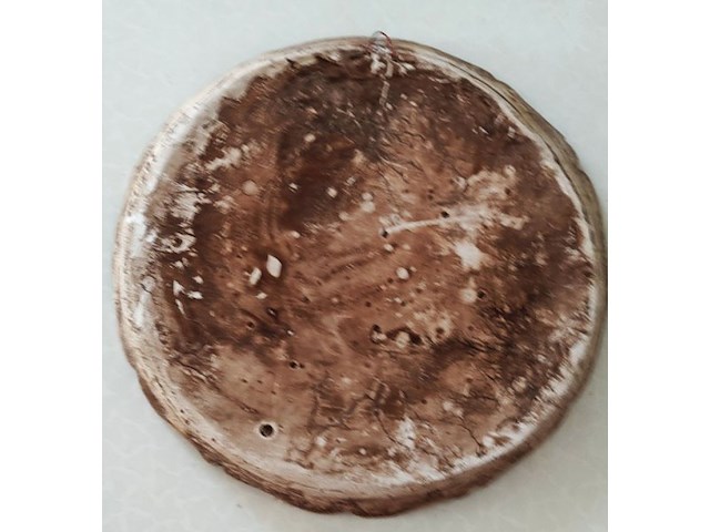 Bogato ukraseni zidnji tanjir precnika 24 cm