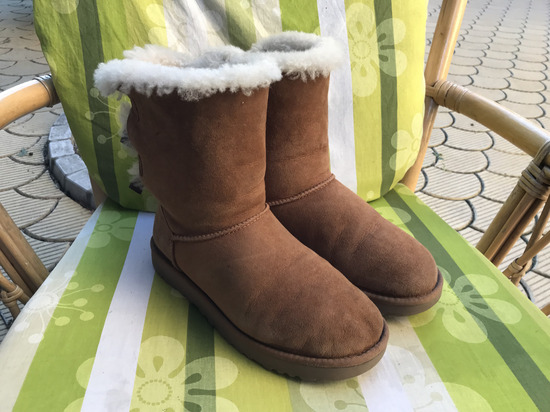 Original UGG cizme priridna koza i krzno br39