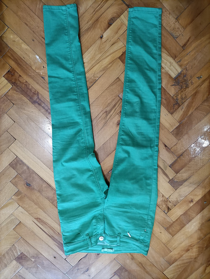 Zelene Stradivarius pantalone