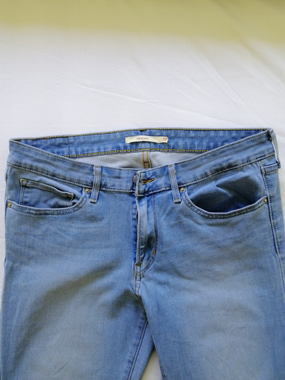 Levis farmerke br. 30