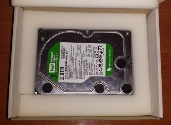 Specijalna zaštitna ambalaža za čuvanje i transport 3.5" hard diskova