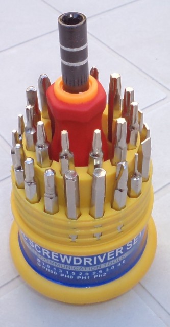 31-in-1 Magnetic Screwdriver Tool Kit (profesionalni set preciznih odvijača)