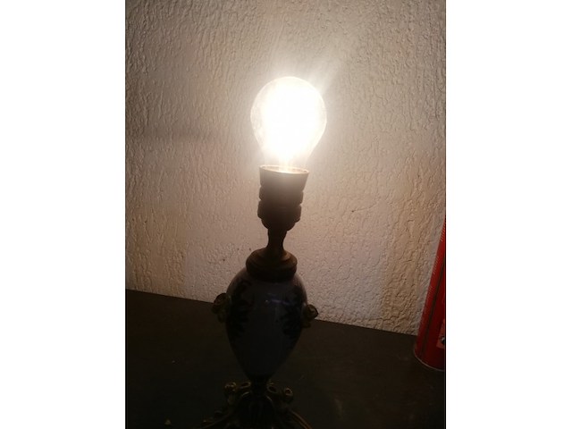 Lampa stona /4