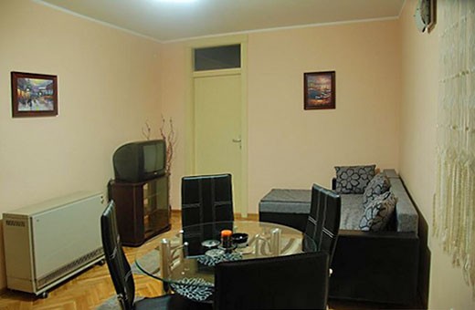 Apartman RajPošaljite upit vlasniku
VlasnikIvan Makojević