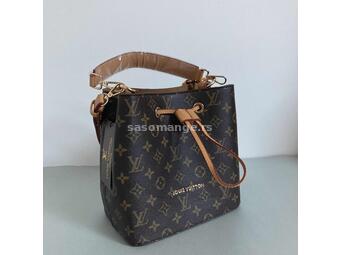 Prelepa Louis Vuitton torba-tasna Nosena je: 4500 RSD ➤ Torbe