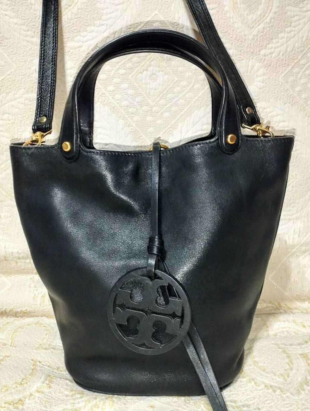 Tory Burch original kožna torba Skupocena firmirana torba Tory Burch