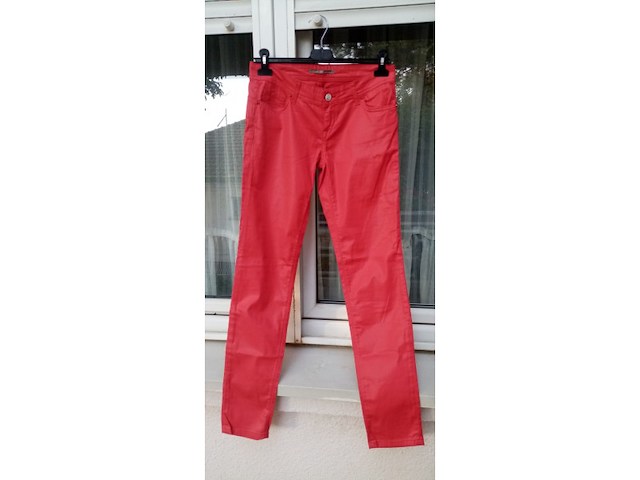 `GAUDI` CRVENE VOSKIRANE PANTALONE - NOVO S/M