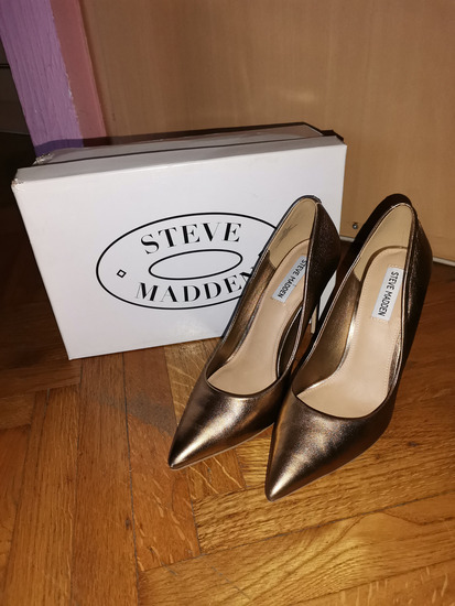 Salonka Steve Madden