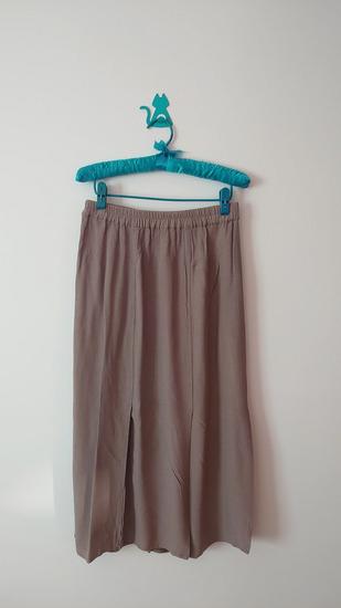 Vintage suknja u cvikle