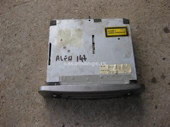 Alfa 147 fabricki radio cd polovan ispravan