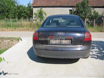 Audi A6 c5 zadnji branik polovan,ispravan,originalan