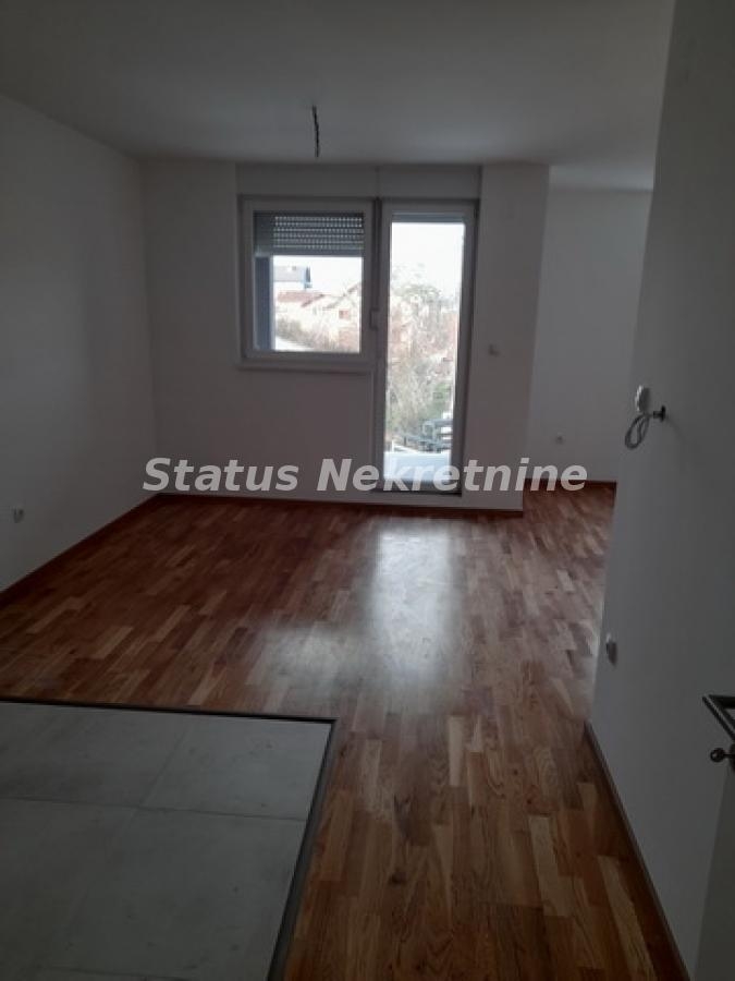 Adice-Veliki Četvorosoban stan 78 m2 u mirnom kraju-povrat PDV-065/385 8880