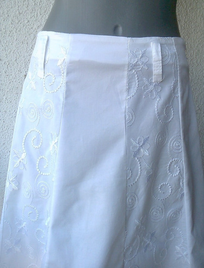 bela suknja pamučna broj 40 ITALY