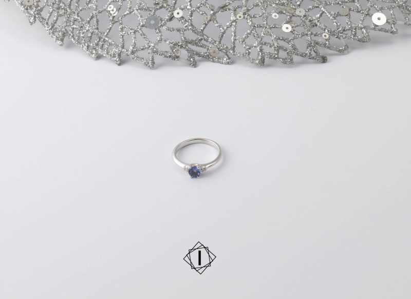 Brilijantski prsten sa tanzanitom