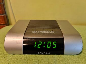 GRUNDIG Sonoclock 360 - nemački radio budilnik na struju