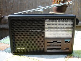 ANITECH WR-100 - odličan radio tranzistor NOV ! ! !