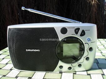 GRUNDIG Ocean Boy 350 - nemački digitalni radio tranzistor
