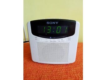 SONY ICF-C102 - radio budilnik na struju