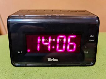 TEVION RW-211 - radio sat - budilnik na struju