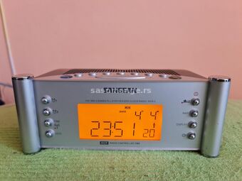 SANGEAN RCR-2 - radiokontrolisani radio budilnik na struju