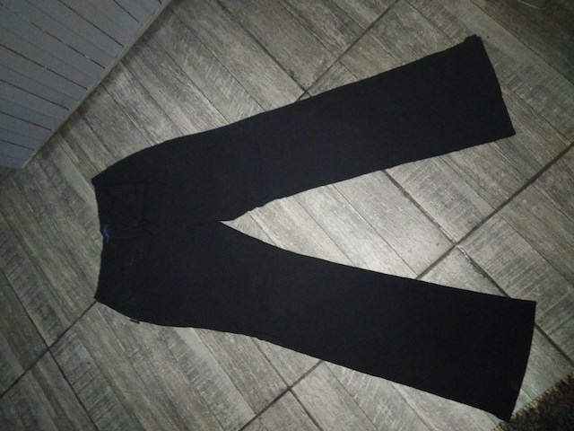 Crne pantalone elastin L veličina