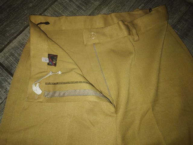 Pantalone zvonare br.40