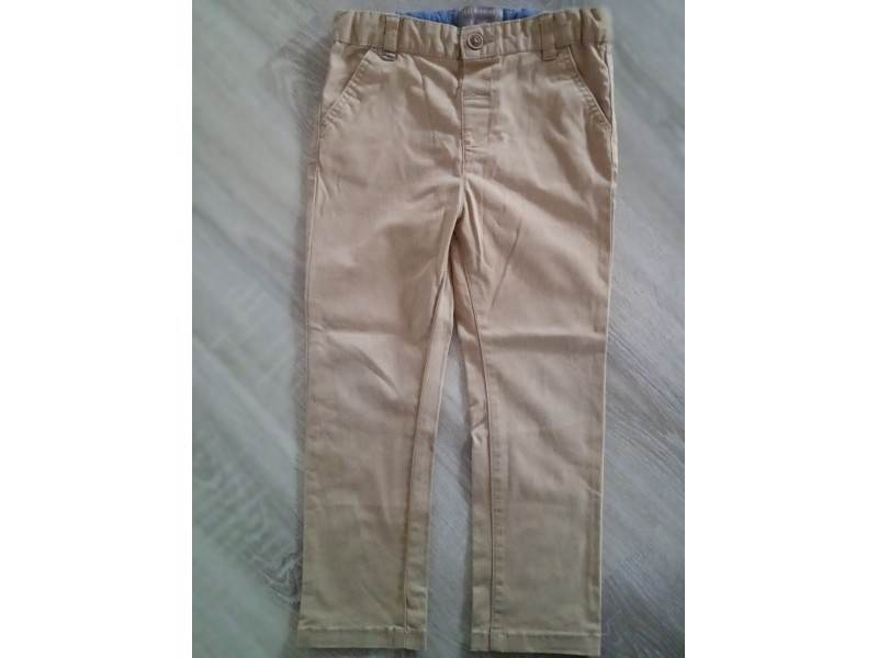 LC Waikiki pantalone***3-4 god*** vel 104