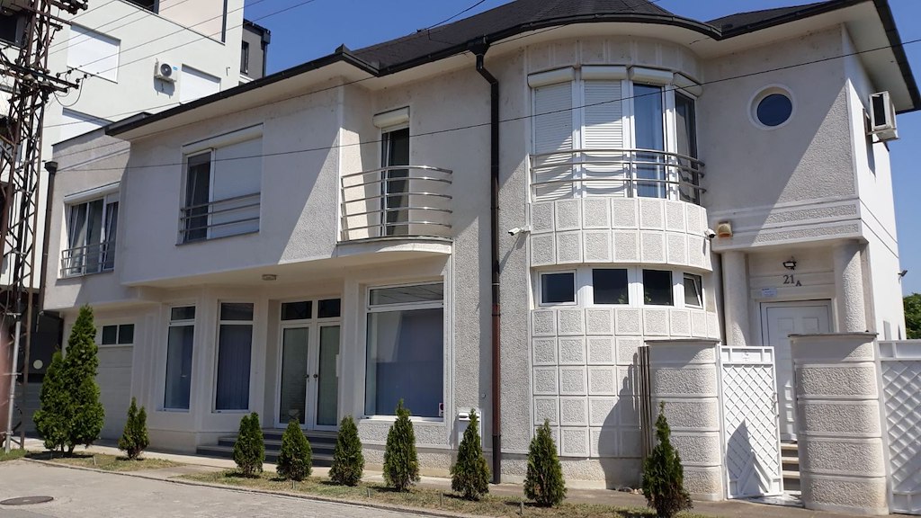 LUX spratna kuća Telep 457.000 €